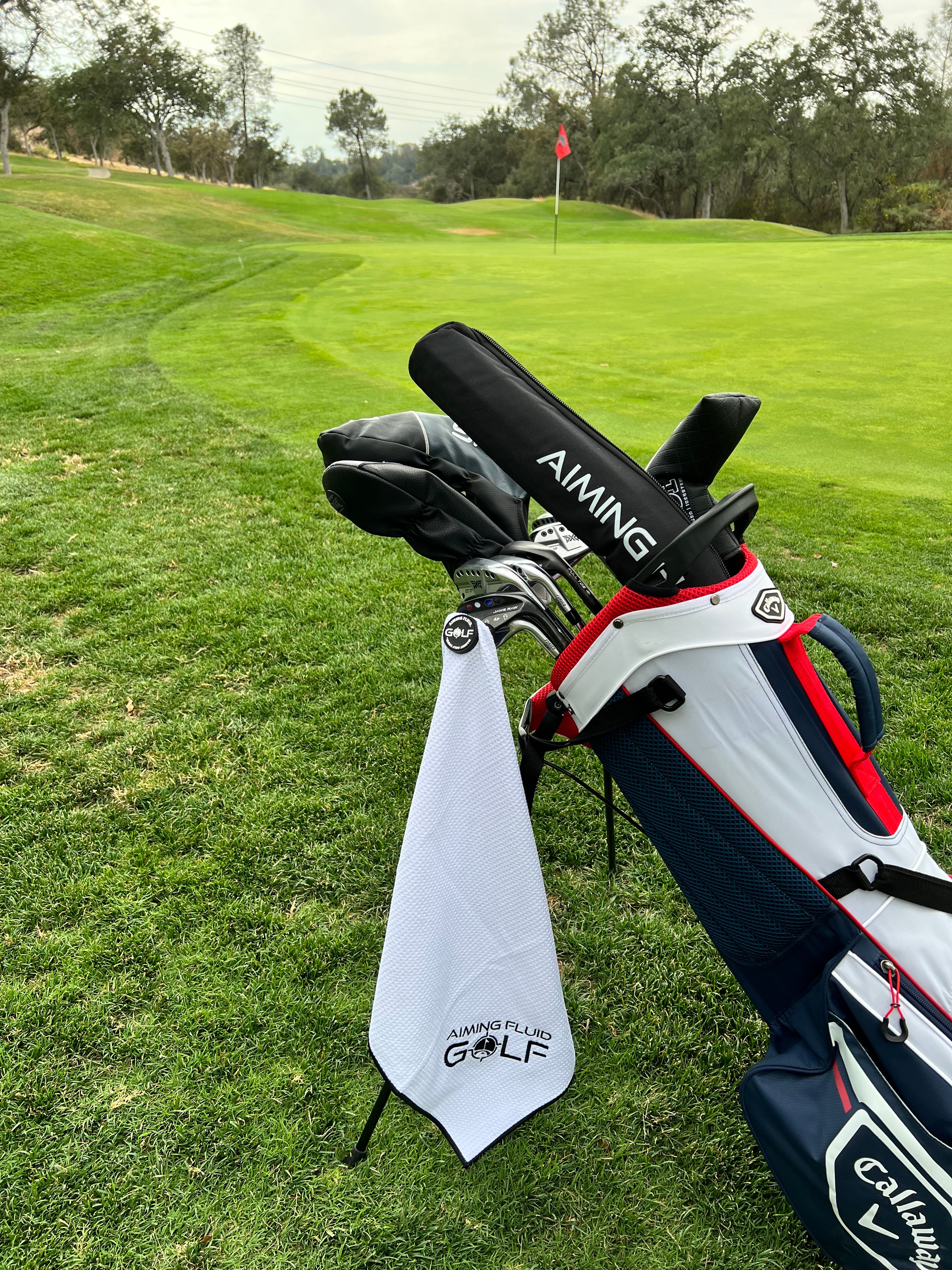Keep Your Clubs Clean with a Magnetic Golf Towel – Aiming Fluid Golf